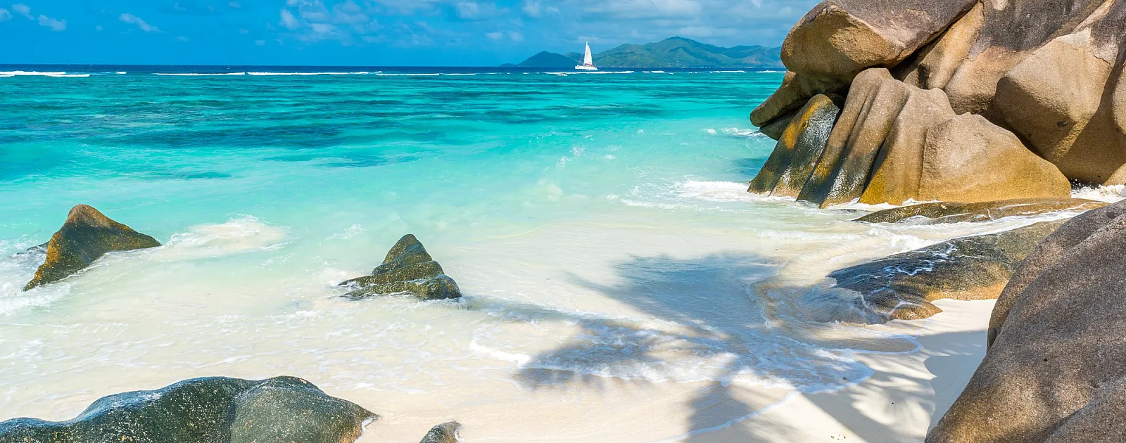 Explore the splendor of Seychelles - Tatis Travel